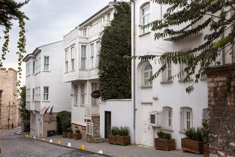 Istanbul Sultanahmet Hotels Review | Epic Ottoman Architecture